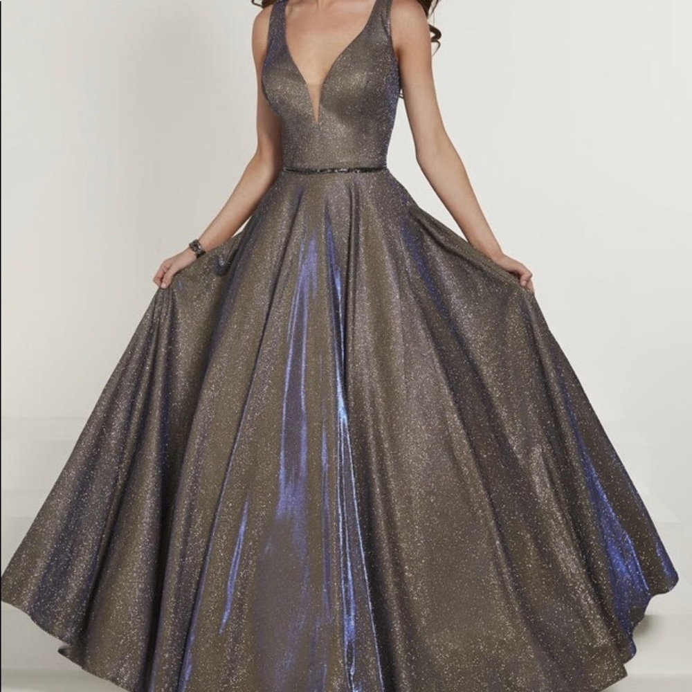 Tiffany Designs Prom Dress- Altered To Size 6. - Gem